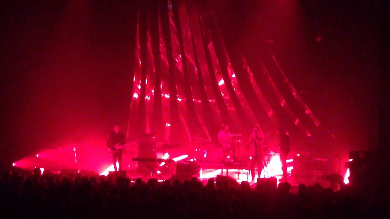 Ghinzu NEW SONG 2015 @Festival des Libertés 24/10/15 - YouTube