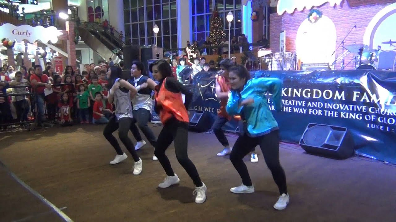 GBI WTC Olive Christmas Carol in Supermall Lippo Karawaci - YouTube