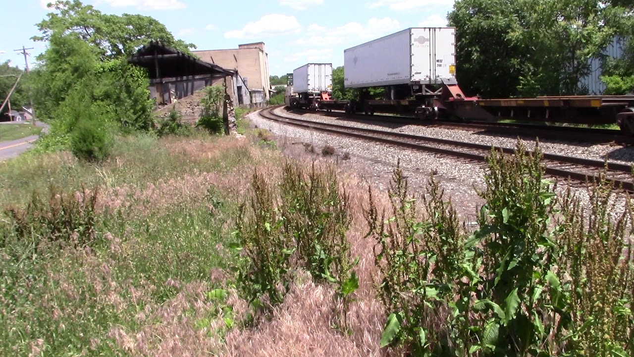 MVI 1667 ns 211???? intermodal train in berryville va - YouTube
