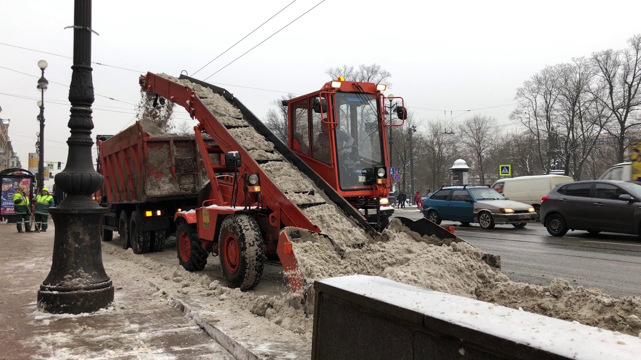 Mesmerizing Snow Removal Machine - St. Petersburg, Russia - YouTube