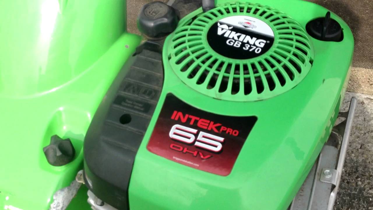 Viking GB 370 wood chipper - YouTube