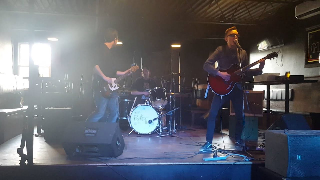 Kevin Maimann & the Pretty Things - Lonely Boy (live) - YouTube