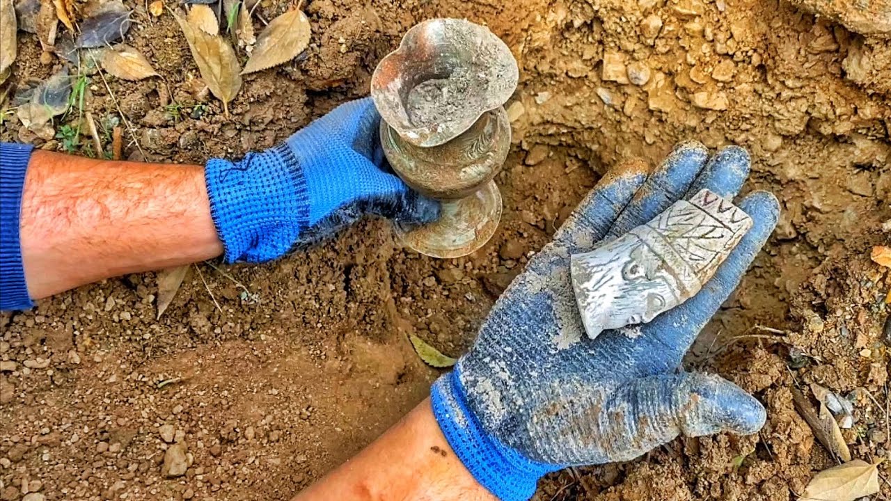 MOMENT OF FİNDİNG TREASURE / WE FOUND AN ANCİENT STATUE - YouTube