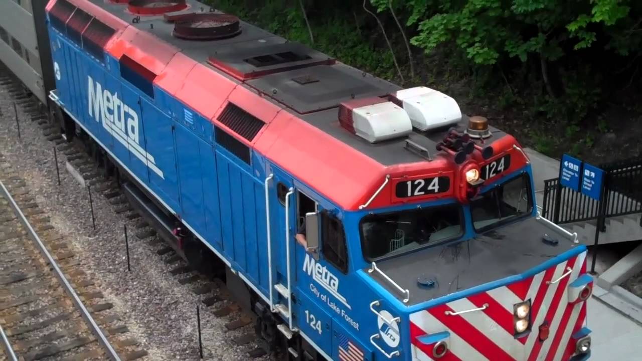 Metra F40PH-3CFSB 124 UPN 321 Winnetka - YouTube