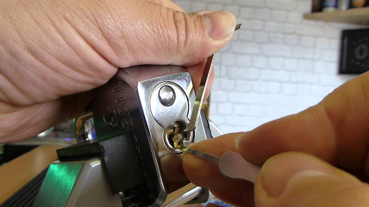 006 TLI Unique World Ball padlock SPP'd - YouTube