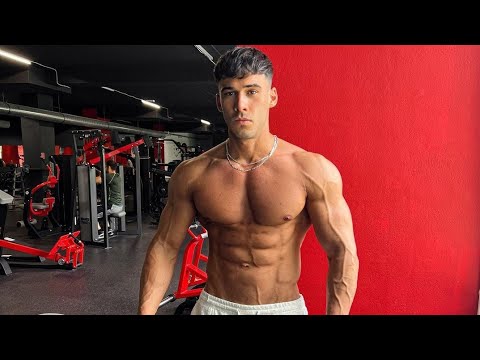 🔥🔥BEAUTIFUL MUSCLE HUNK JAN HORVATH - YouTube