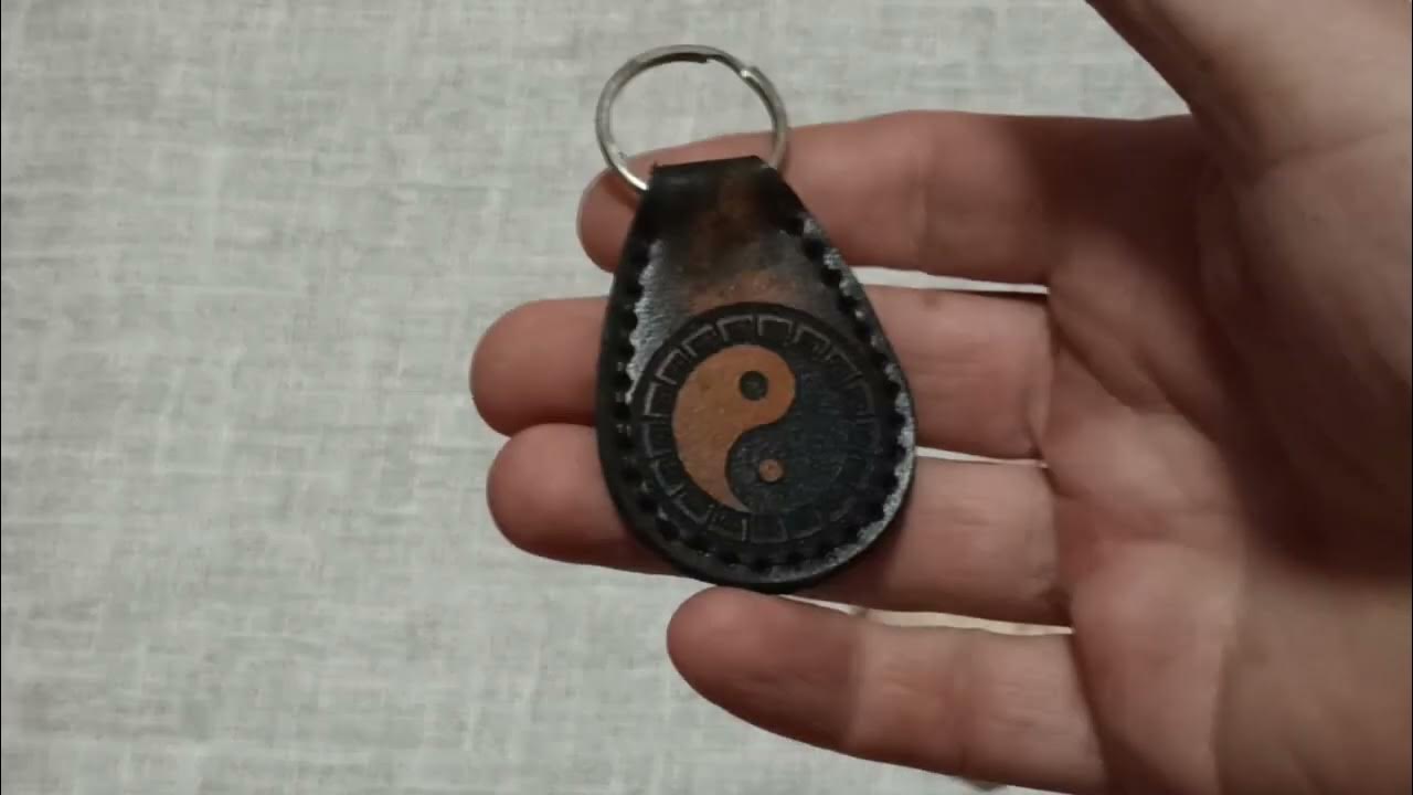 Брелоки из натуральной кожи с гравировкой. Брелоки на заказ! - YouTube