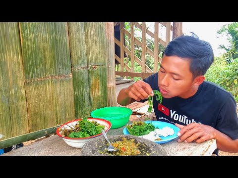 Menu Sederhana, Makan Di Gubuk Kebun, Sambel Mentah Rempai, Rebus Pokak, Seladah + Taysin