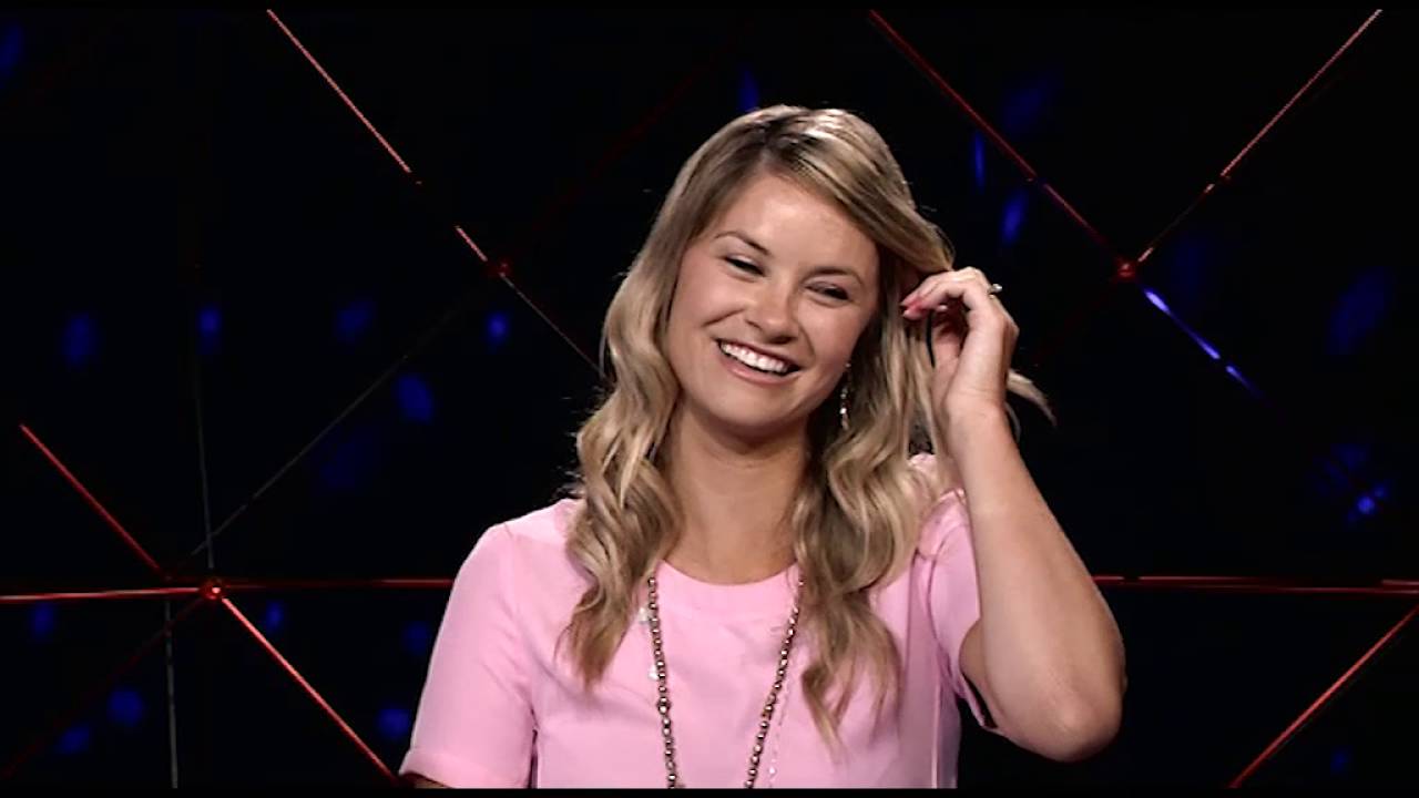 Christie Whelan-Browne (DARREN & BROSE) - YouTube