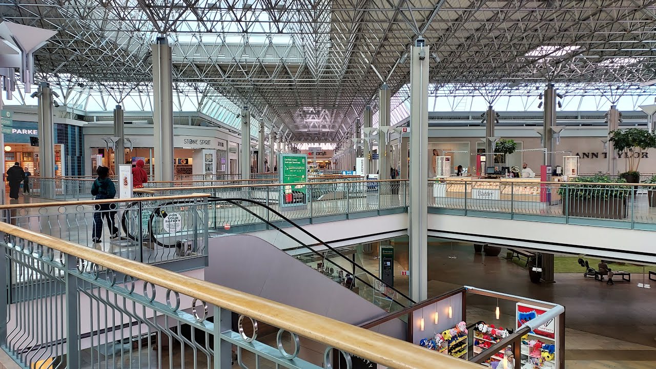 A walk around the Mall in Columbia. - YouTube