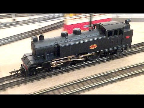Triang Railways R.56 Baltic Tank 4-6-4 - YouTube