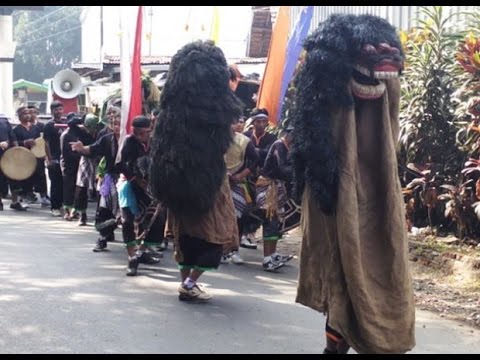 Gebyar seni benjang di Cipadung cibiru bandung - YouTube