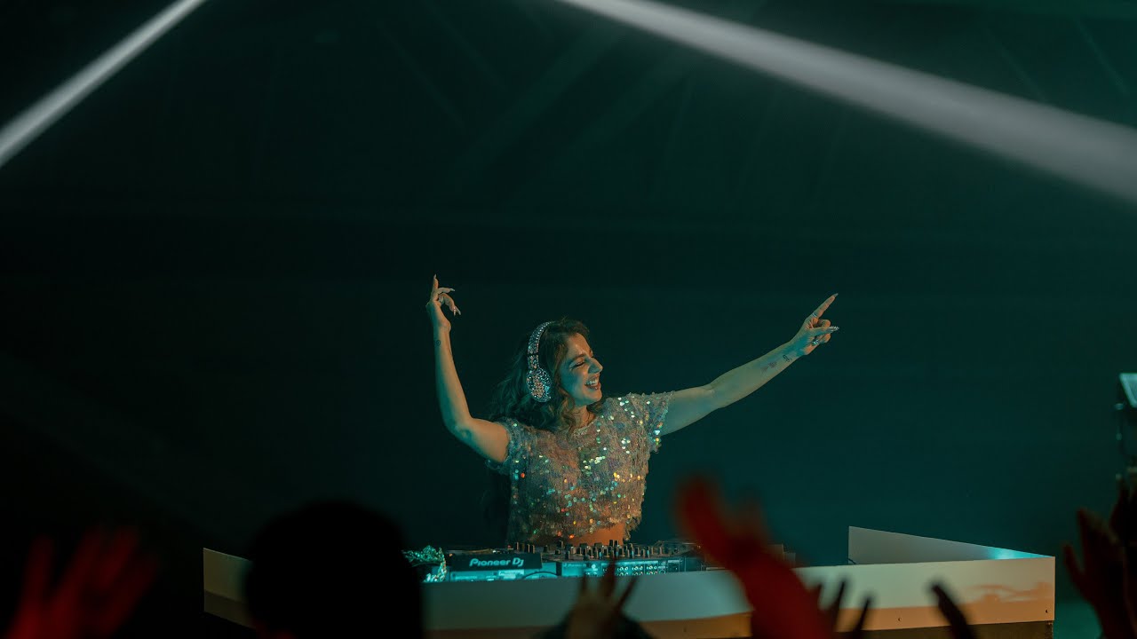 Nachna Ni Aunda | Official Video | Jasmine Sandlas | Intense | manna datte Aala - YouTube Music