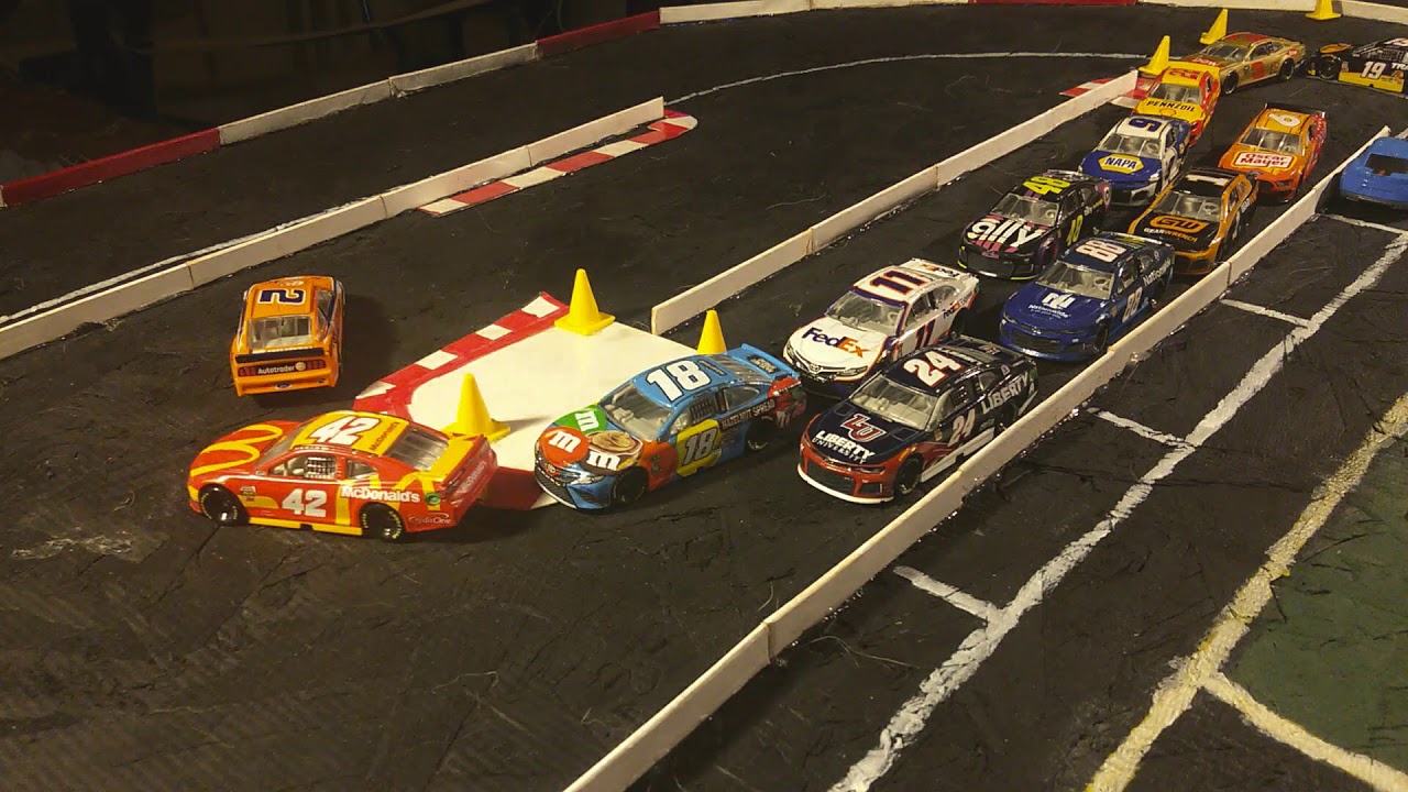 Nascar stop motion Roval - YouTube