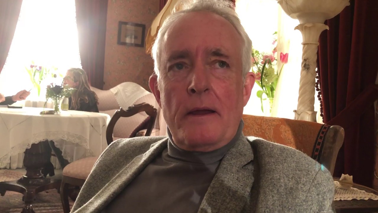 'Badehotellet' sæson 7 - Peter Hesse Overgaard - YouTube