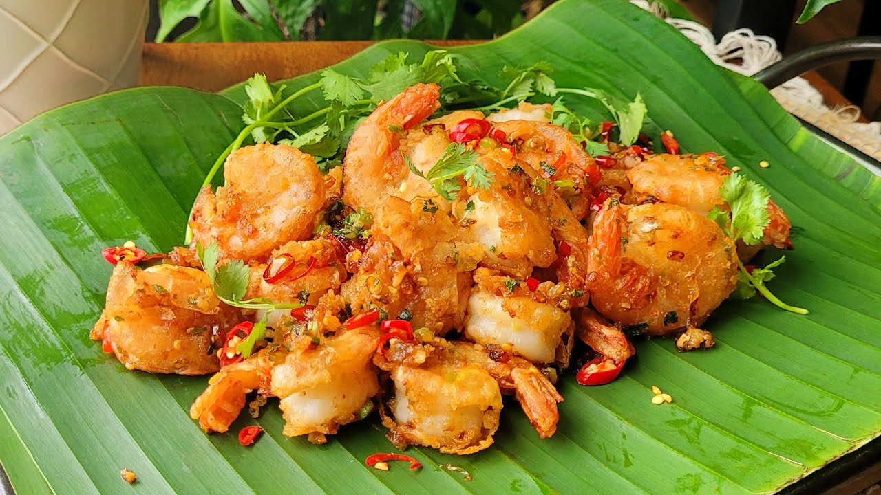Crispy Salt And Chili Shrimp | Goong Pad Prik Gleur - YouTube