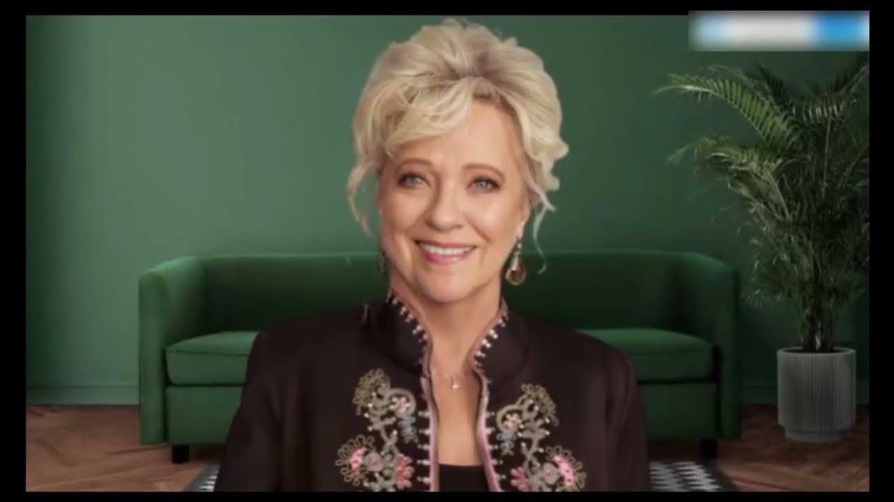 Farewell to Singer, Female Solo Artist. Connie Smith says goodbye after ...