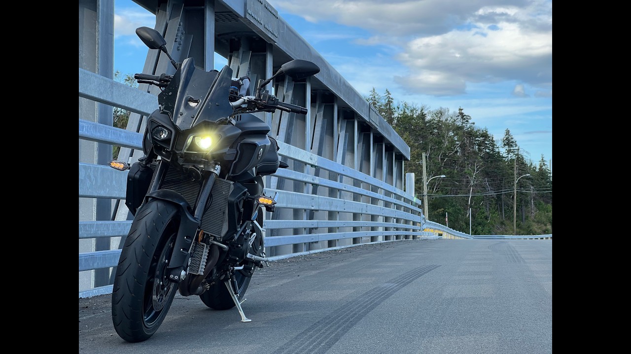 MT-10 decat pure sound and wheelie - YouTube