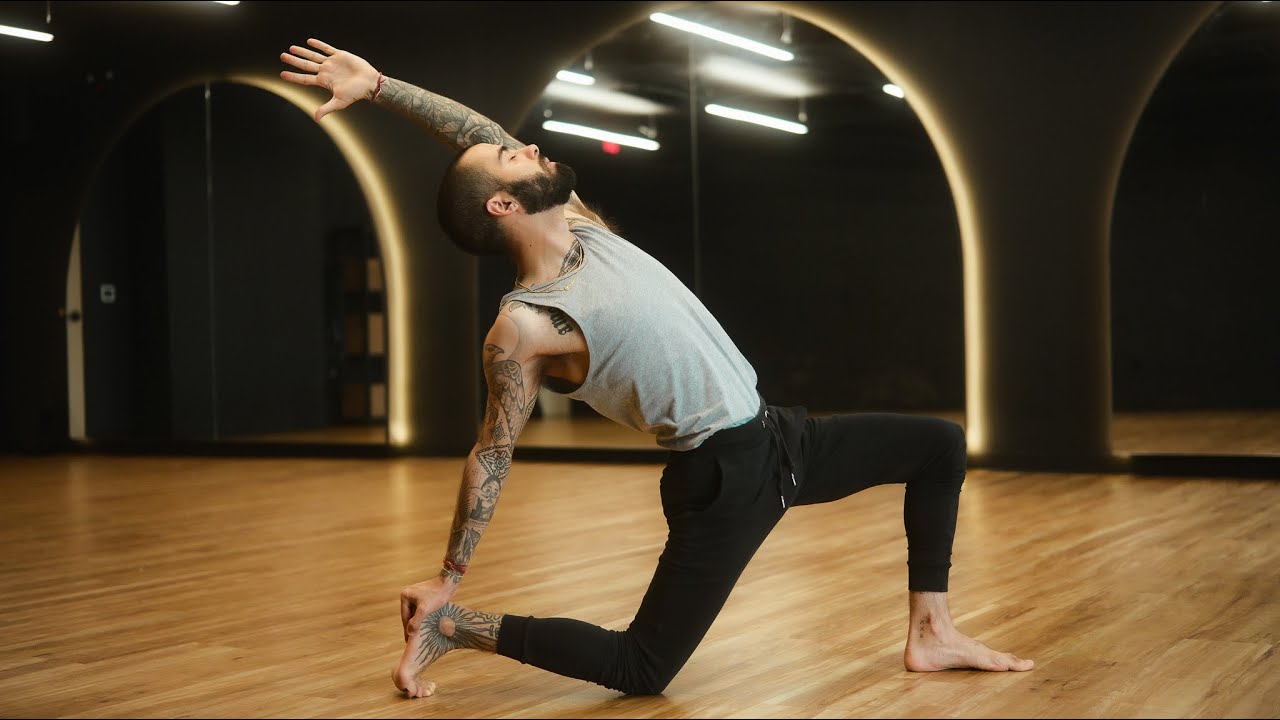 25 Minute Yoga: Strong Legs and Mobile Spine with Ben - YouTube