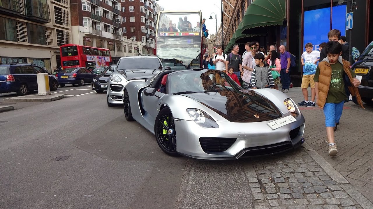 Supercars In London - Enzo, F12's, GTR Convoy, VELVET Rolls, 918 and ...