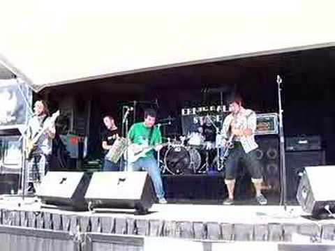 Red Hot Radio - 3 a.m. - Warped Tour 2007 - YouTube