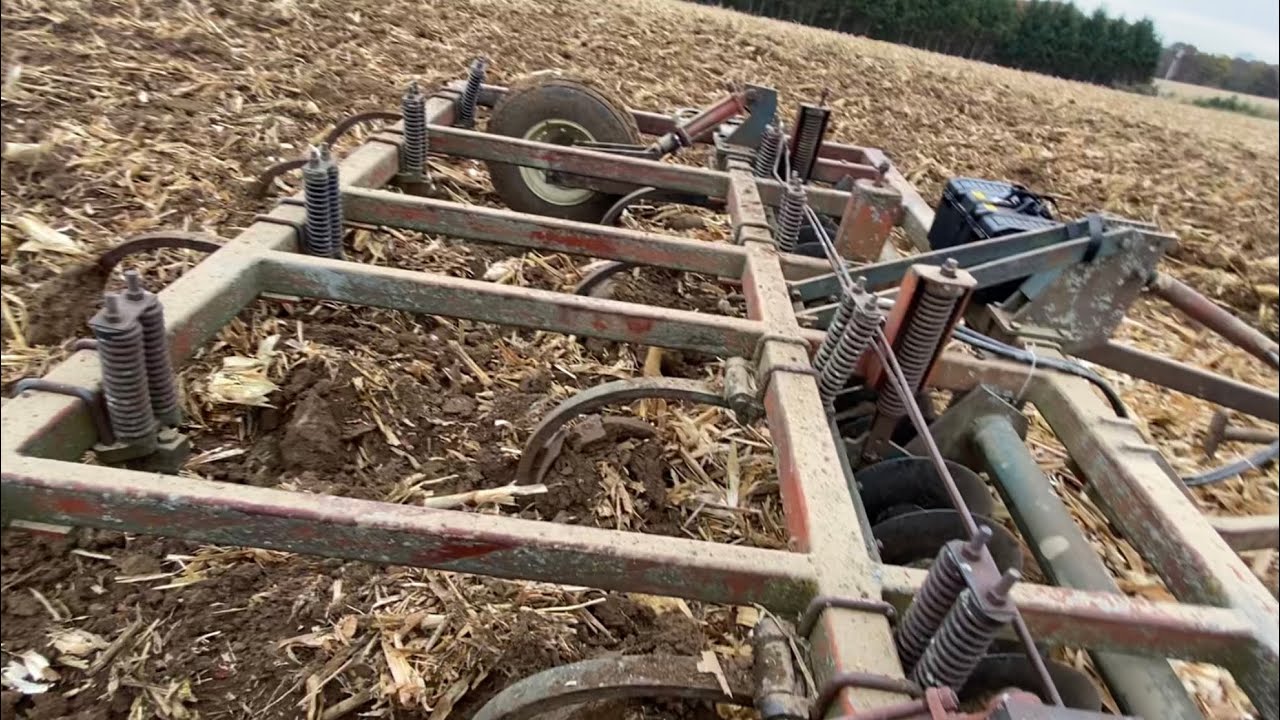 The chisel plow makes a come back after a decade - YouTube
