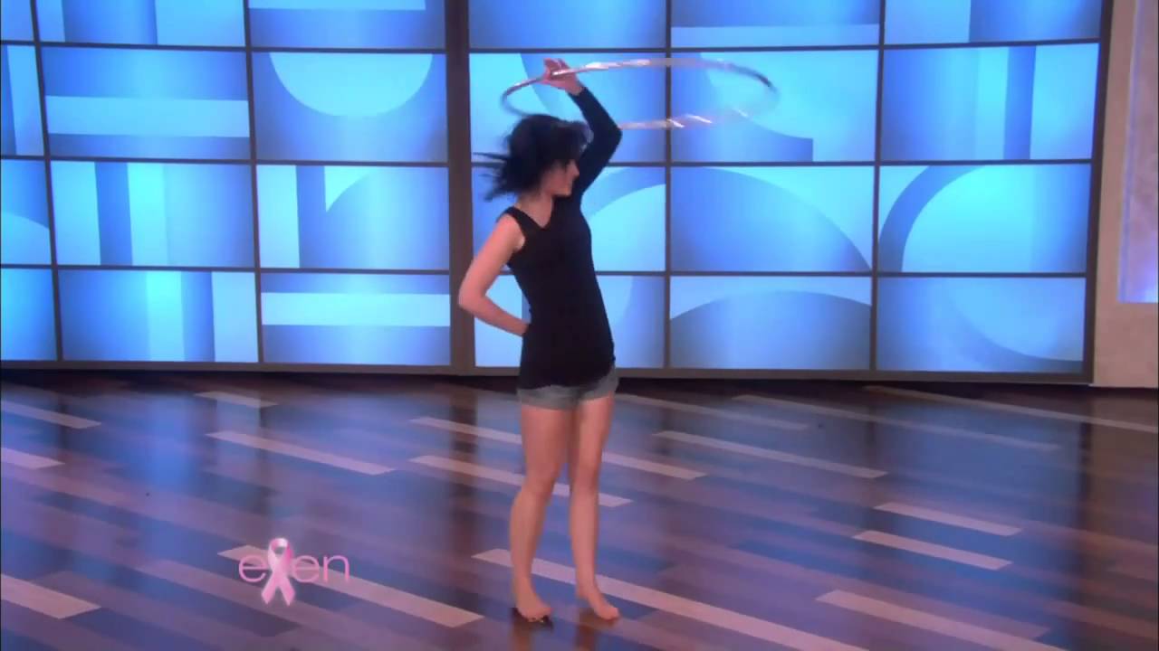 Rachel hoops for Ellen Degeneres!!!!! - YouTube