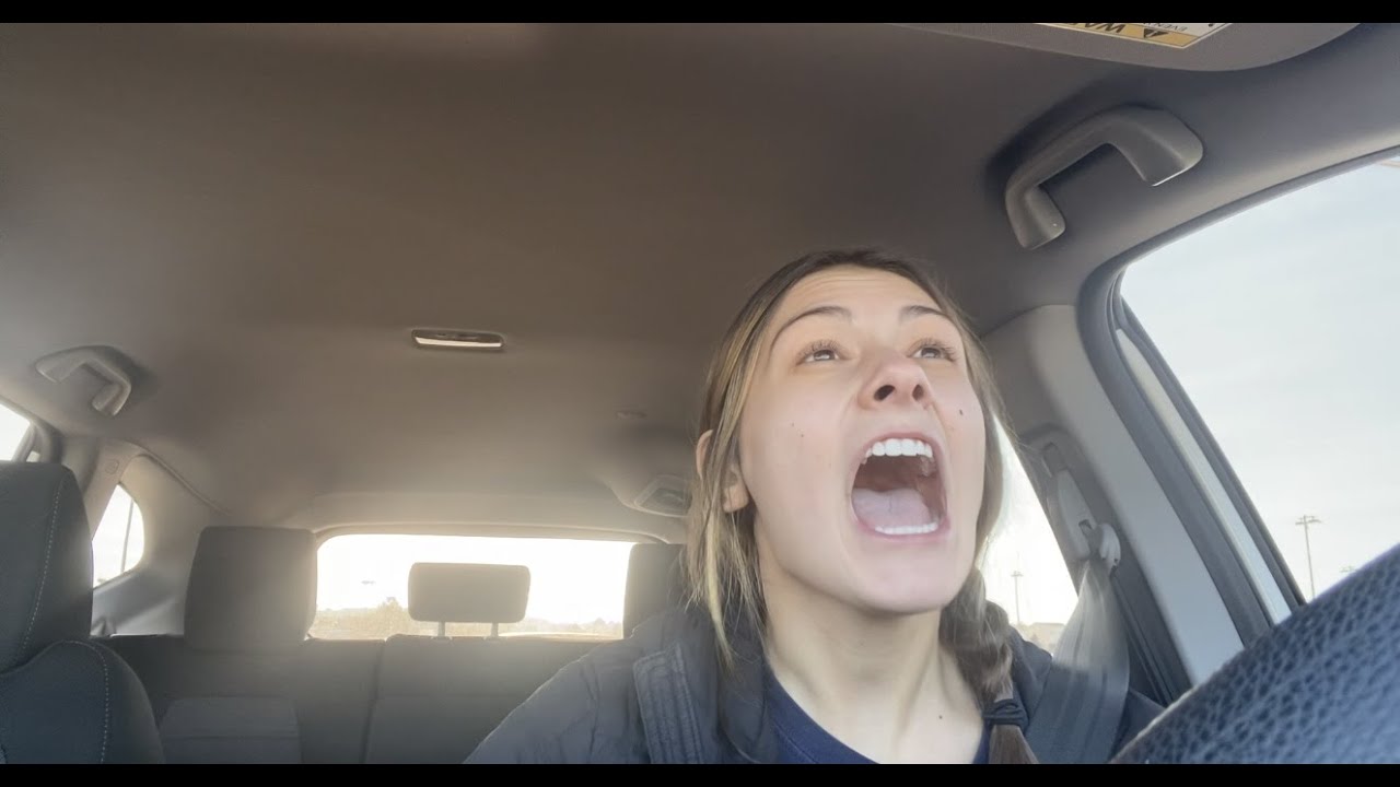 let's chat while I drive to the gym // White lotus, back to school, avoiding people at the gym ...