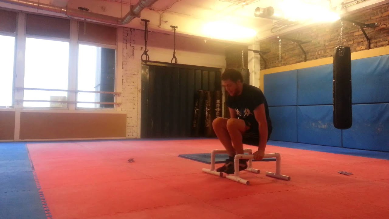 L-sit to superman x4 reps - YouTube