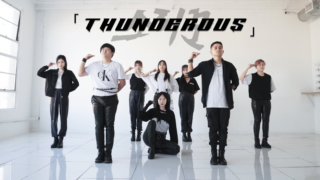 Stray Kids - Thunderous (소리꾼) Dance Cover by PLAYGROUND - YouTube
