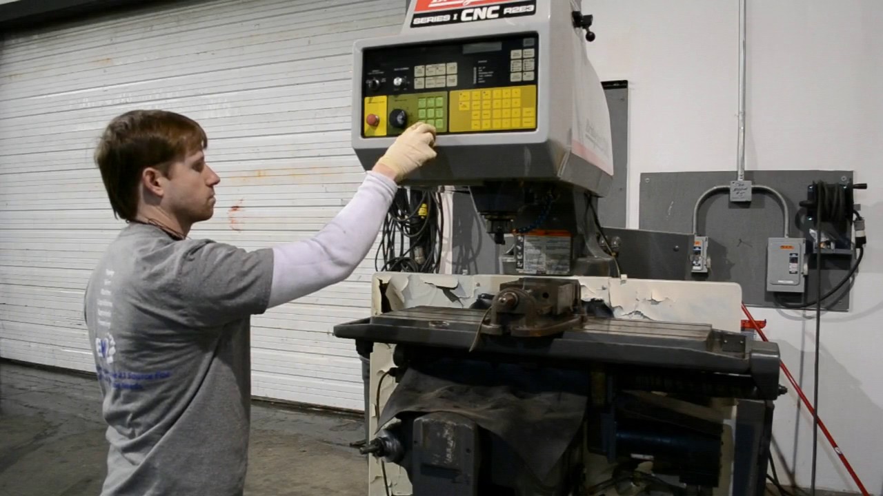 Bridgeport Textron R2E3 Series I 3-Axis CNC Milling Machine - YouTube