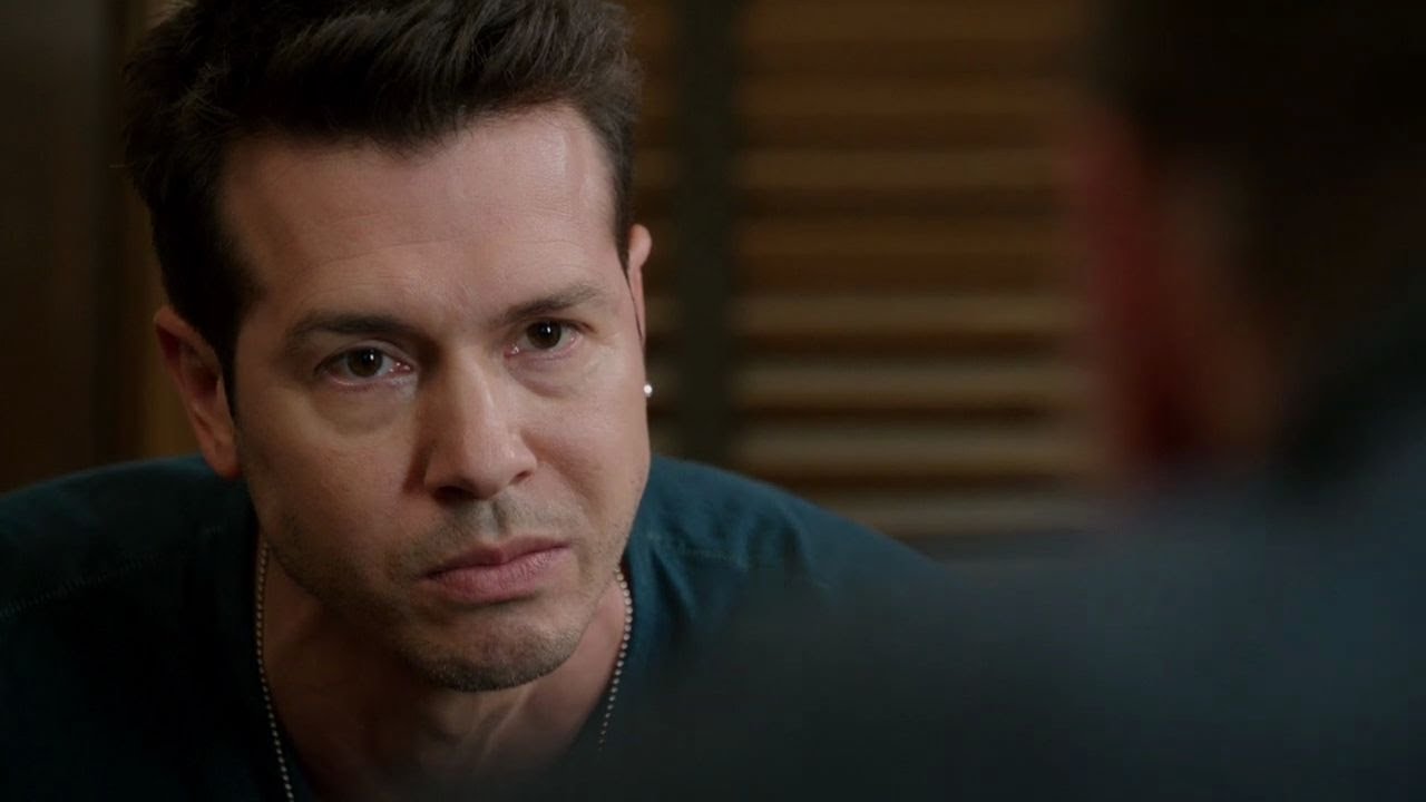 Jon Seda as Antonio Dawson #jonseda #antoniodawson #chicagopd - YouTube