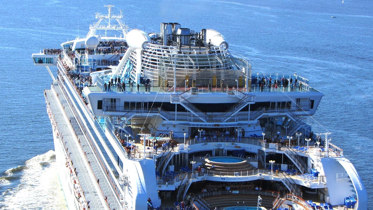 Cruise ship Sapphire Princess Hamilton in Vancouver BC (August 25, 2012 ...