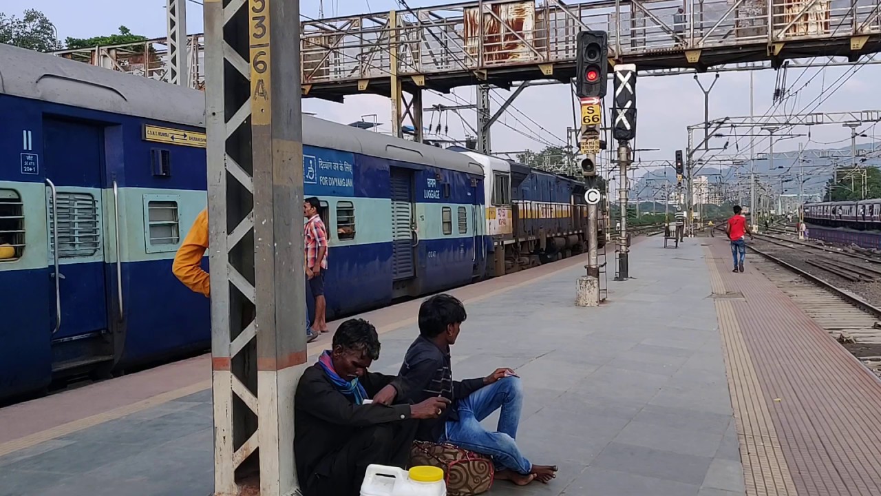 11019/Konark Express led by WDP-4D departing Thane station - YouTube