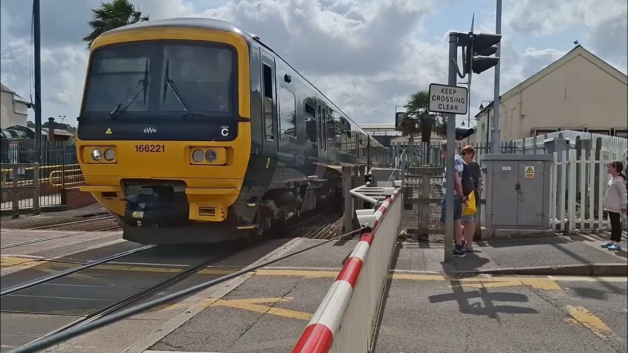 Paignton North Level Crossing, Devon - YouTube
