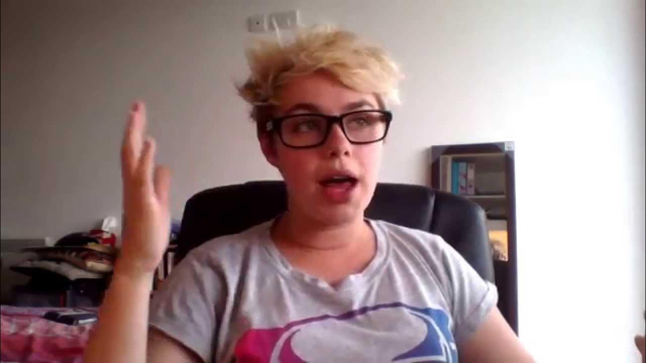 Everyday Sexism Laura Bates Review Youtube
