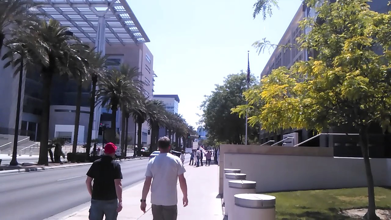 A large Bundy trial protest. - YouTube