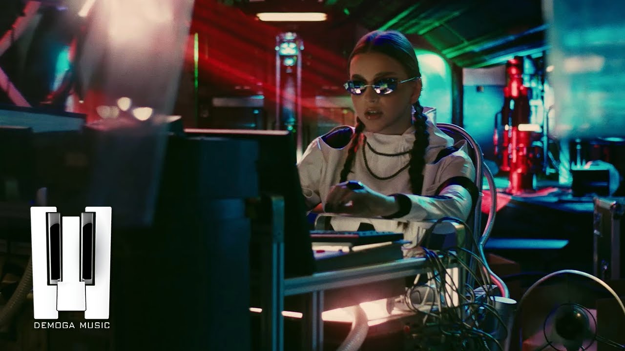 Maya Pop - Ce-a Fost Ieri | Official Video - YouTube