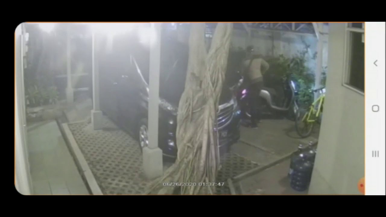 [CCTV] Thief got caught on camera - YouTube