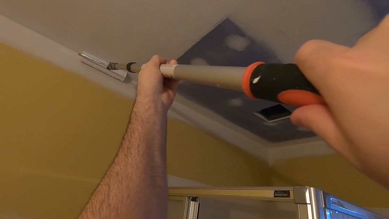 Priming bathroom ceiling - YouTube