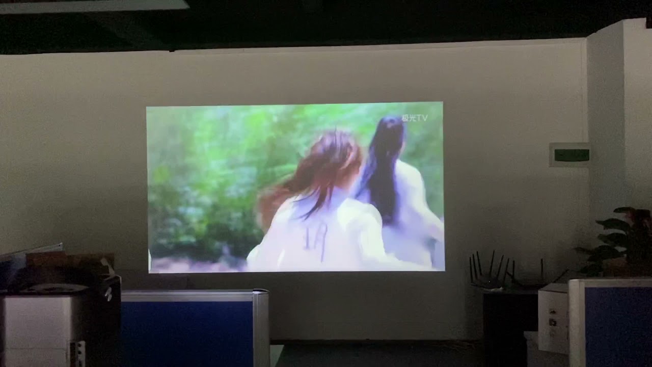 Sainyer S1 Mini Projector Portable 720P LED Projector - YouTube