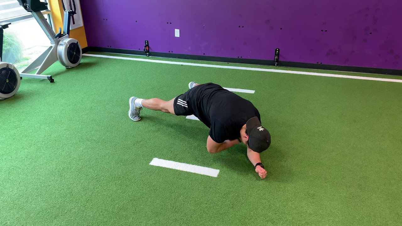 Pillar Bridge with Alternating Shoulder Tap - YouTube