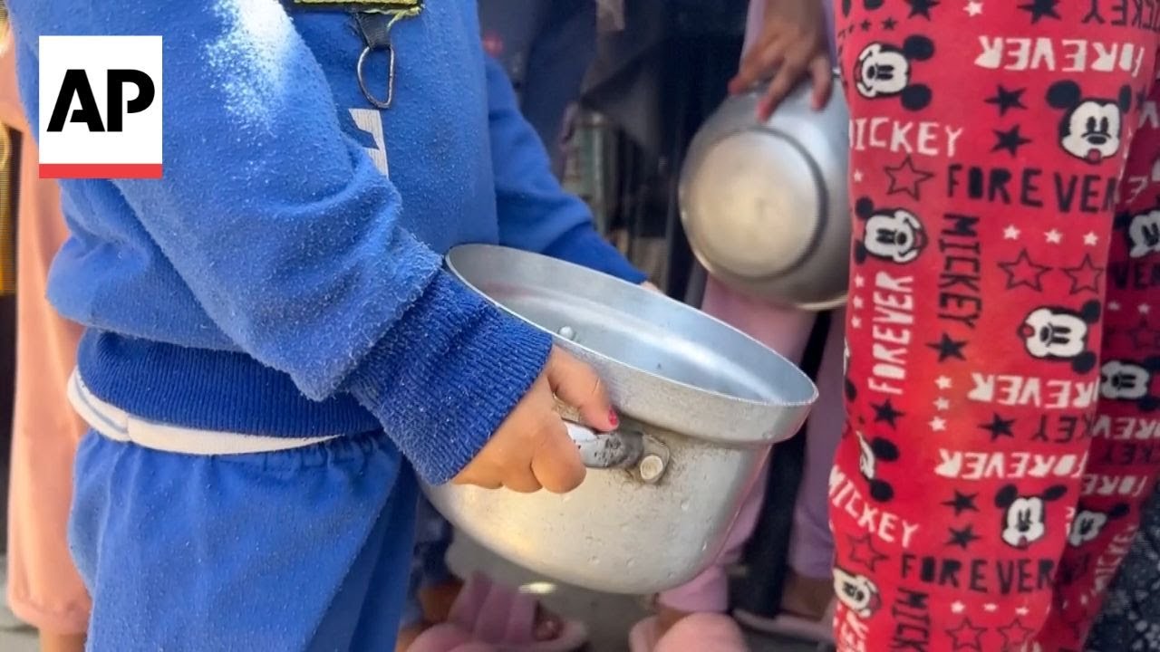 Soup kitchen distributes meals to Palestinians in Gaza amid Israel ...