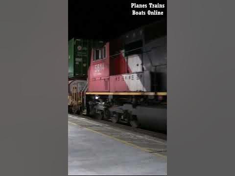 #shorts CN E271 Autorack Intermodal Train CN 8908 & CN 5614 Locomotives #trains - YouTube