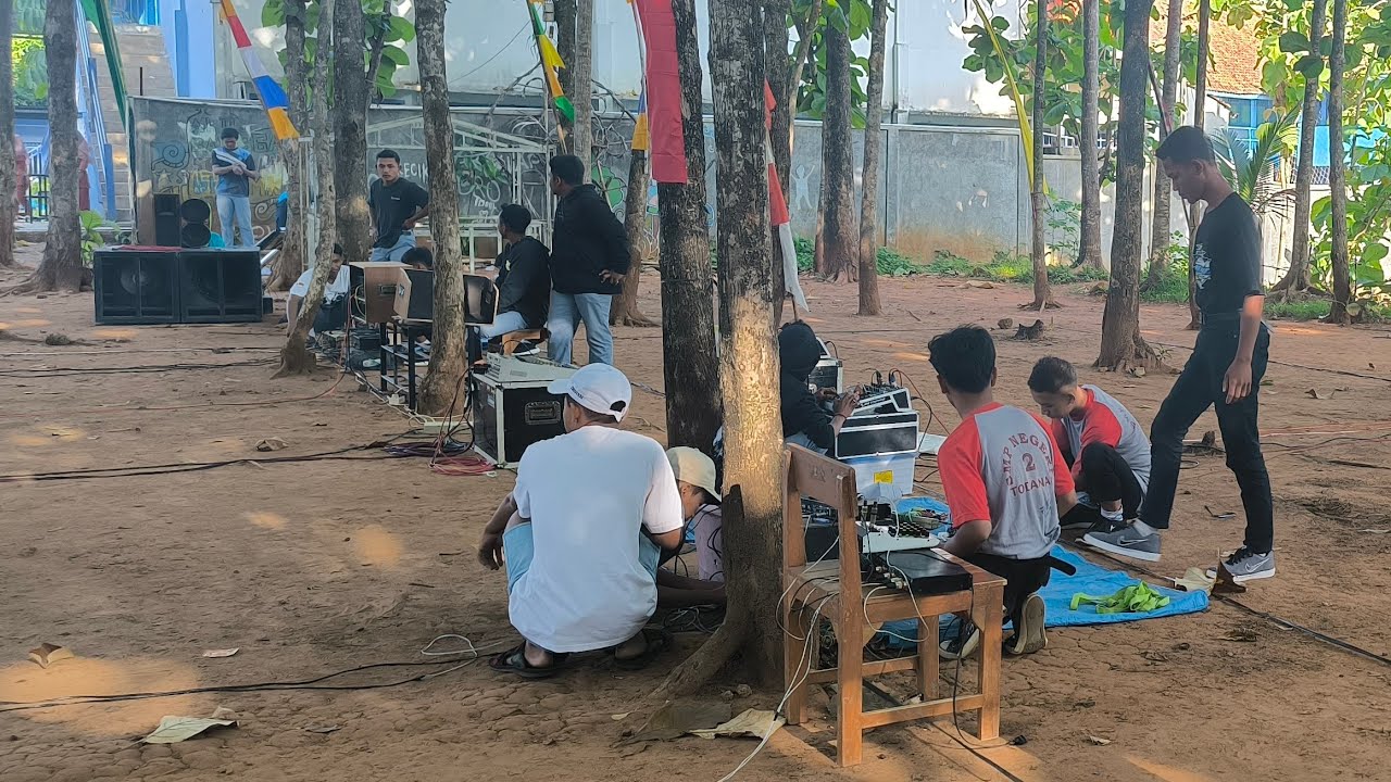 Parade Miniatur Sound System SMK MUHADA - YouTube