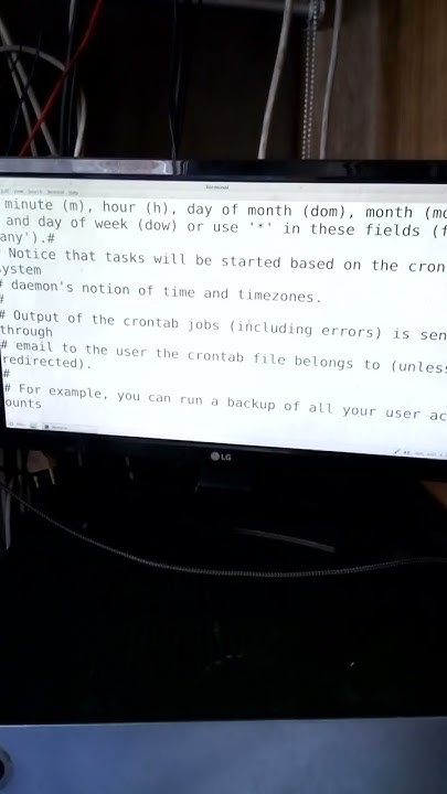 cron script purge les log et history des commandes sur une distribution Linux mint/GNU/UNIX/Hurd ...