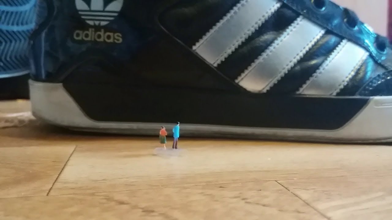 Crushing tiny insects - YouTube