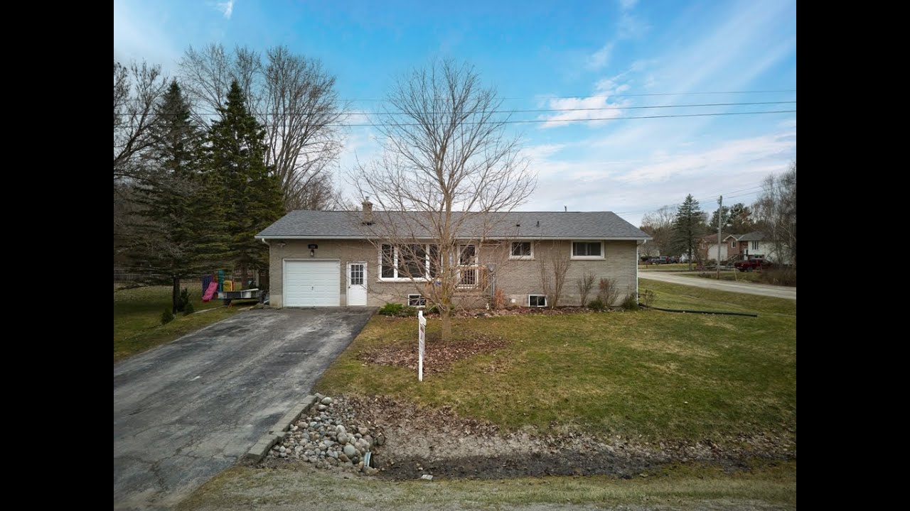 140 Switzer Street, New Lowell Ontario - YouTube