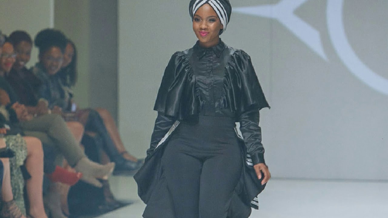 Scandal: Dintle Doing What She Loves ( Modelling) - YouTube