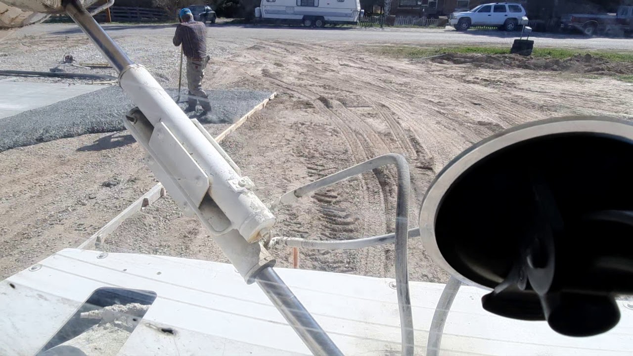 Concrete mixer front discharge - YouTube